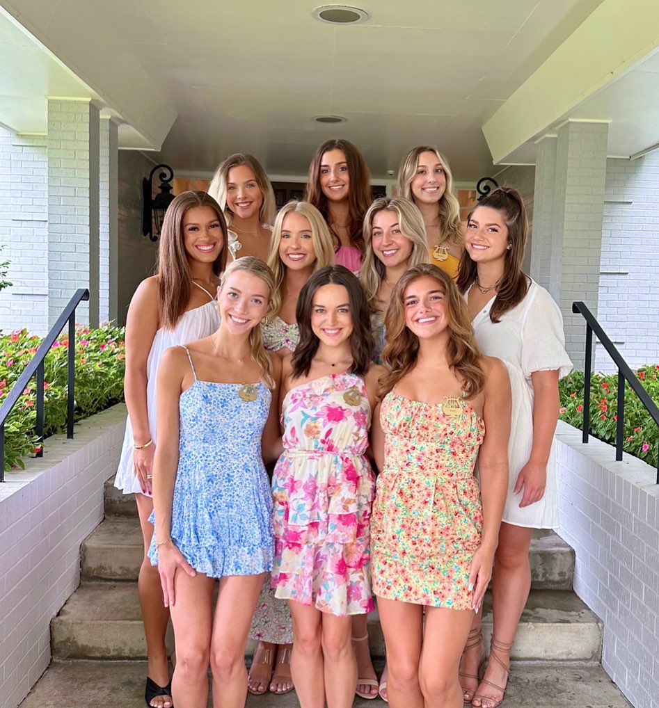 Phi Chapter of Alpha Chi Omega at the University of Kansas